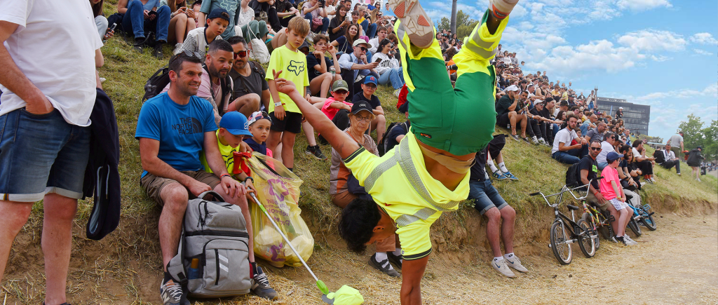 HAPPENING FISE : UN CANTONNIER ACCROBATE POUR SENSIBILISER LE GRAND ...